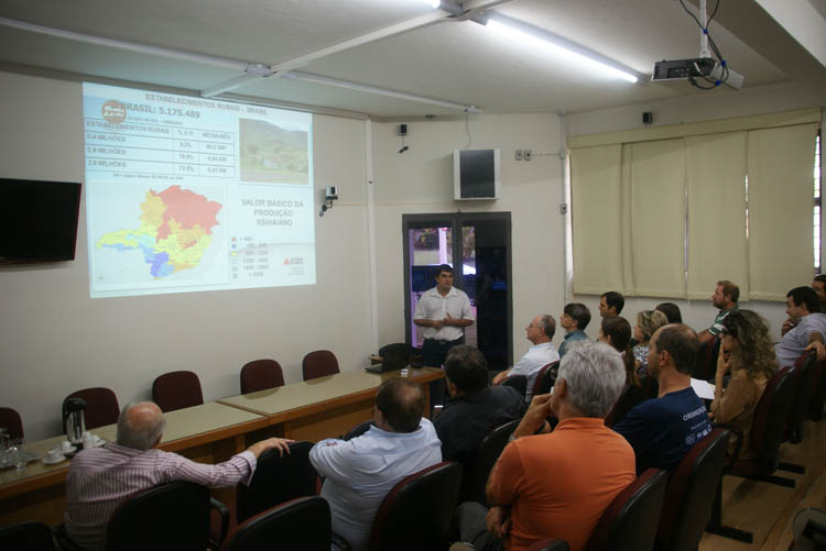 Programa Minas Leite é apresentado a docentes da UFLA | Arquivo de ...